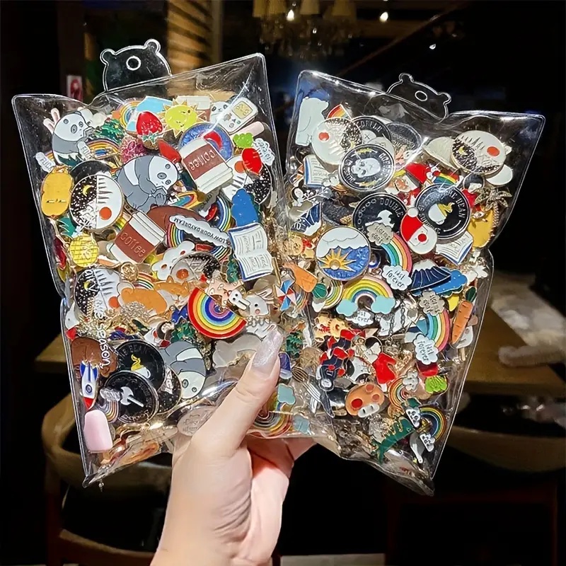 10/20/30/50PCS Dibujo Animado Pin Set Aleatorio Anime Broche Accesorios ...